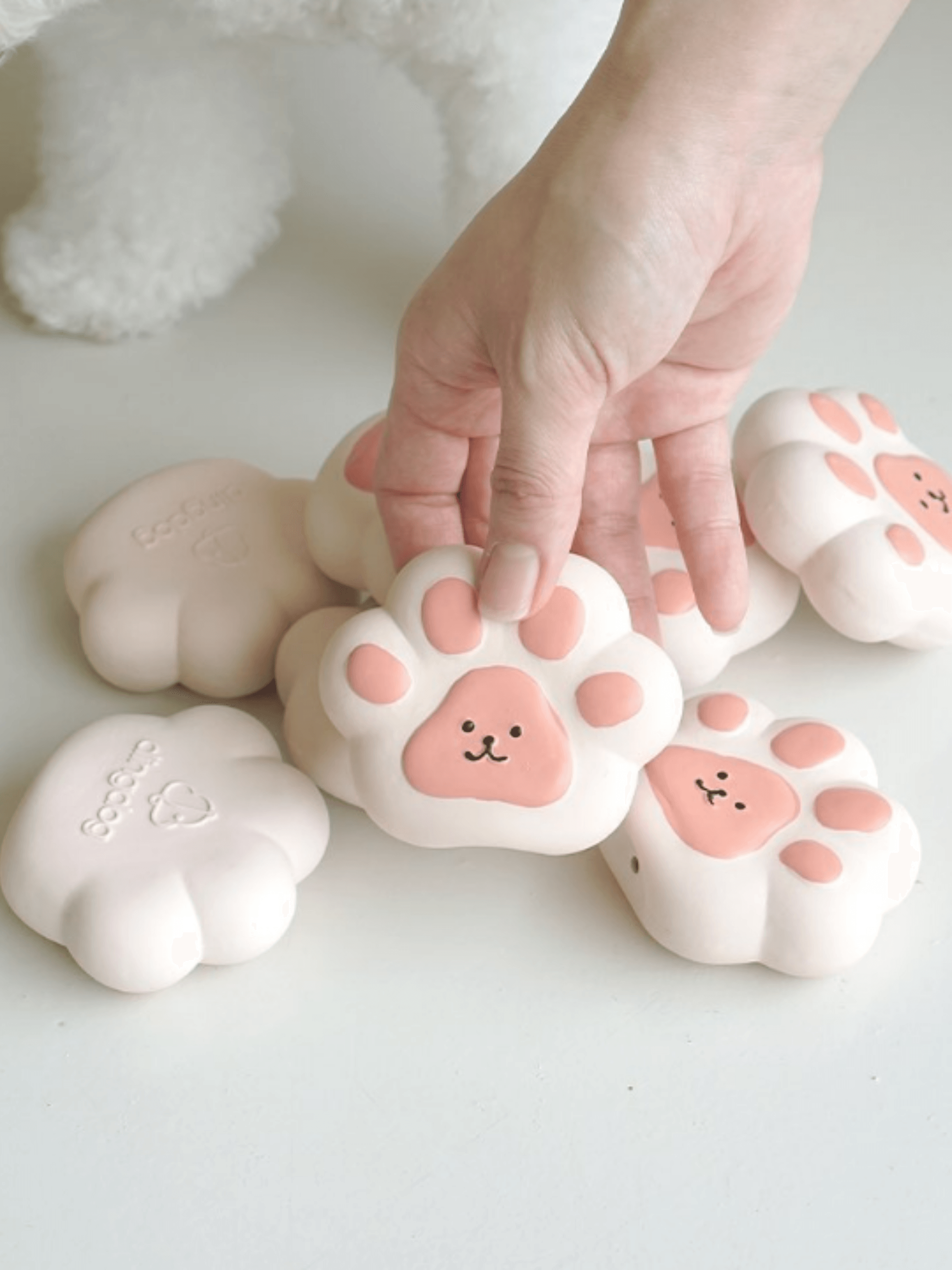 Dingdog | 狗狗腳掌乳膠玩具 – RUFF & FETCH